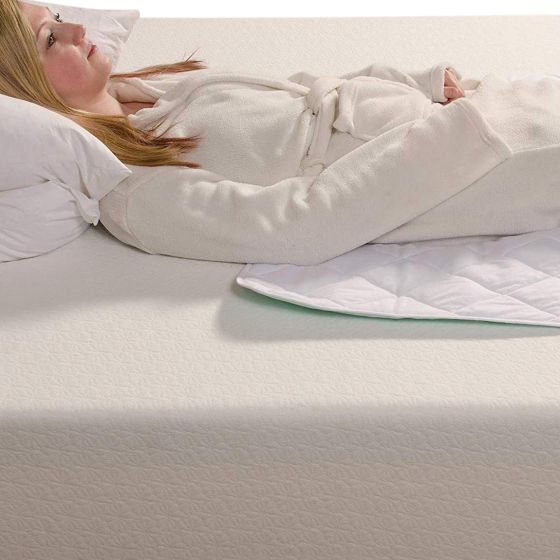 DMI Vinyl 4-Ply Reusable Draw Sheets 1Ct