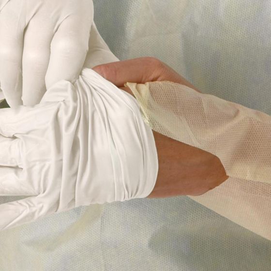 Medline AAMI Level 2 Medium-Weight Fluid-Resistant Isolation Gown with ...